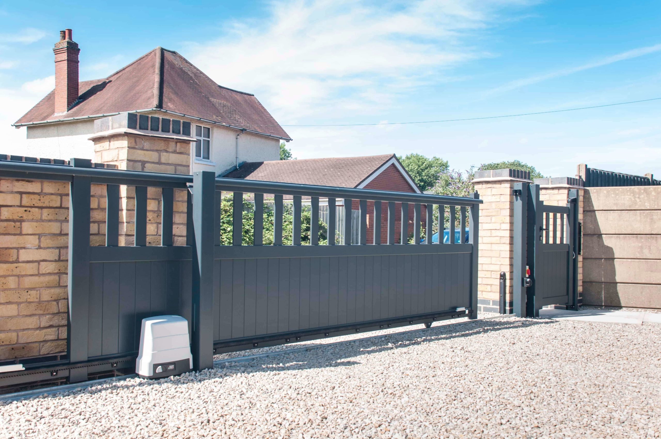 Five benefits of automatic gates - StarGate Aluminium Gates
