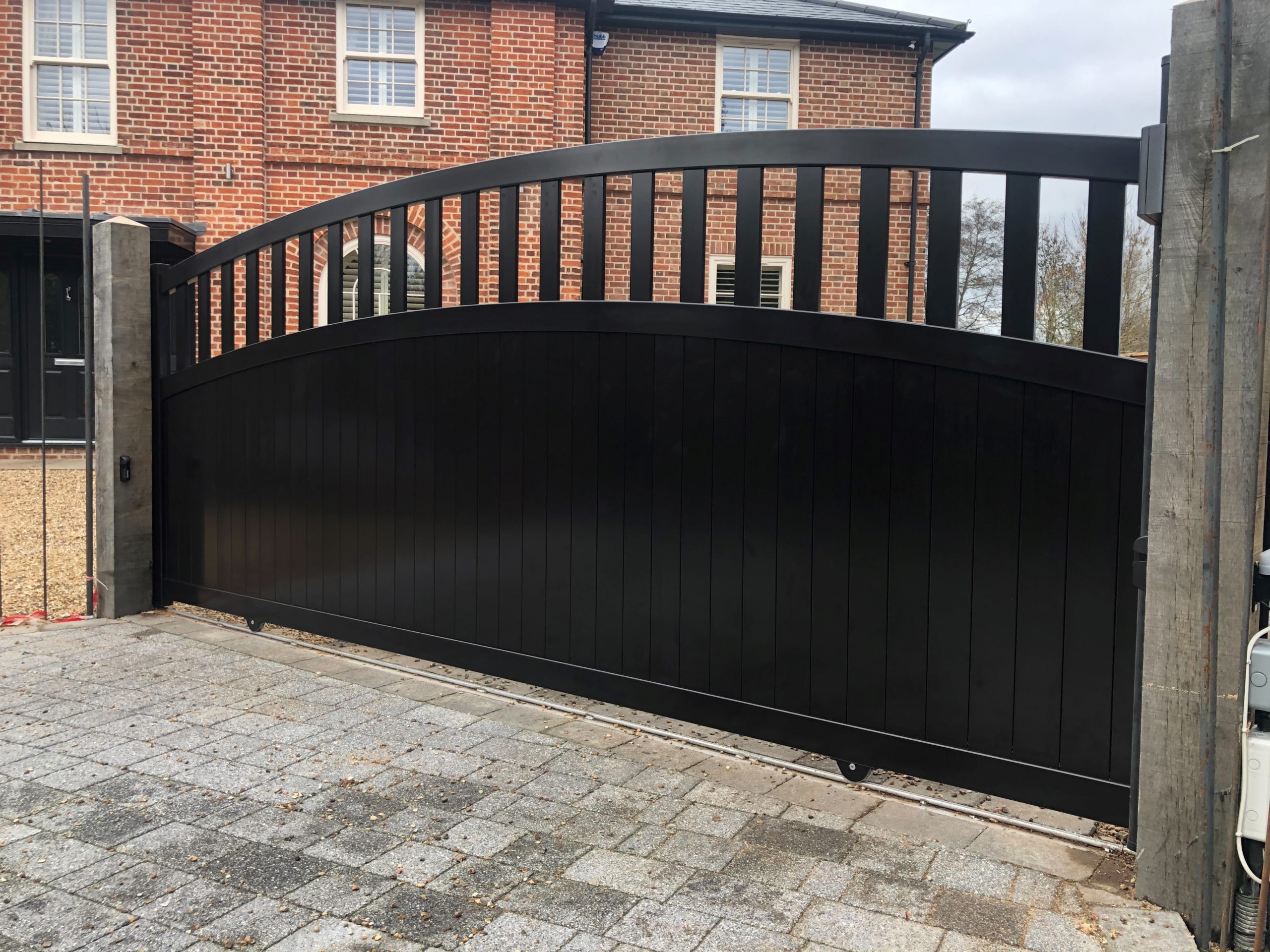 How do you maintain aluminium gates? | Stargates